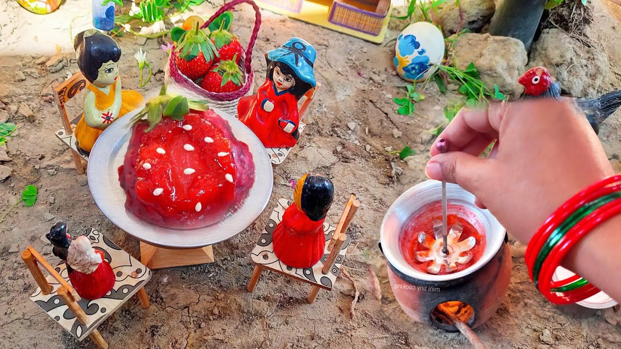 🍓Miniature Realstic Strawberry Cake Decorating| Without Oven Egg ...
