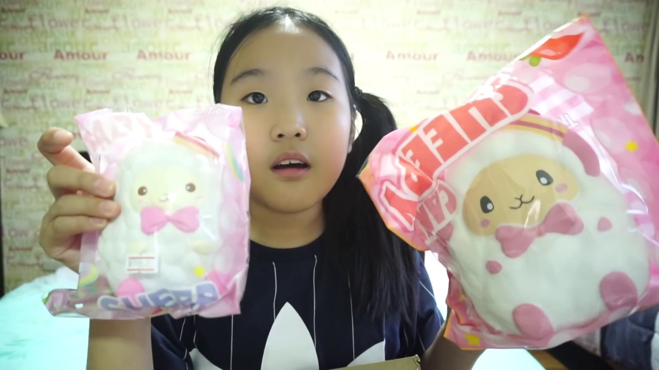 แกะพัสดุสกุชชี่ 10 ชิ้นจากคนดัง | AiDesign - YouTube