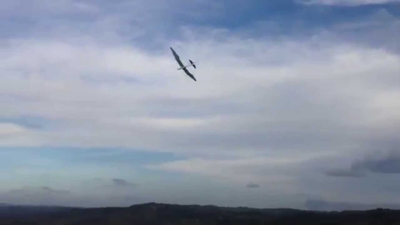 Bird of Time ARF first flight video 3 tentando pousar - YouTube