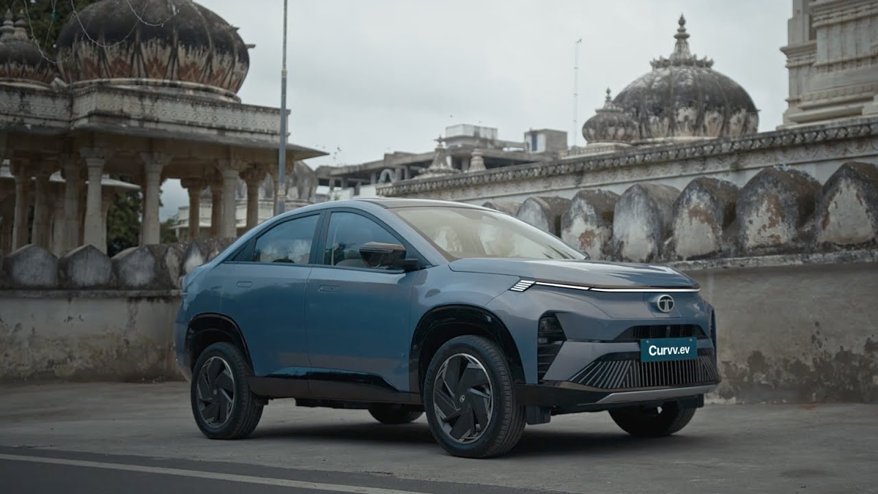 In the spotlight - Curvv.ev - YouTube