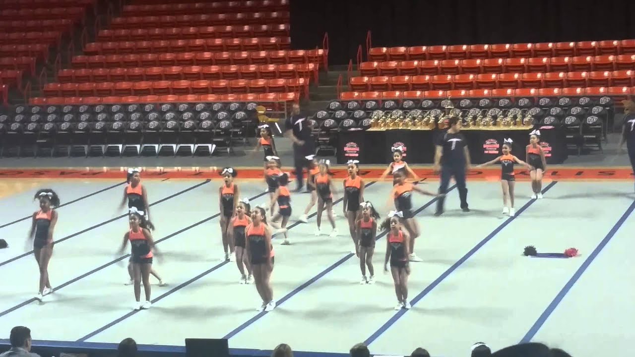 Nadia's Cheer Competition at UTEP - YouTube