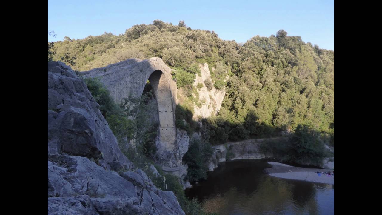 Puente de Llierca. La Garrotxa. Girona - YouTube