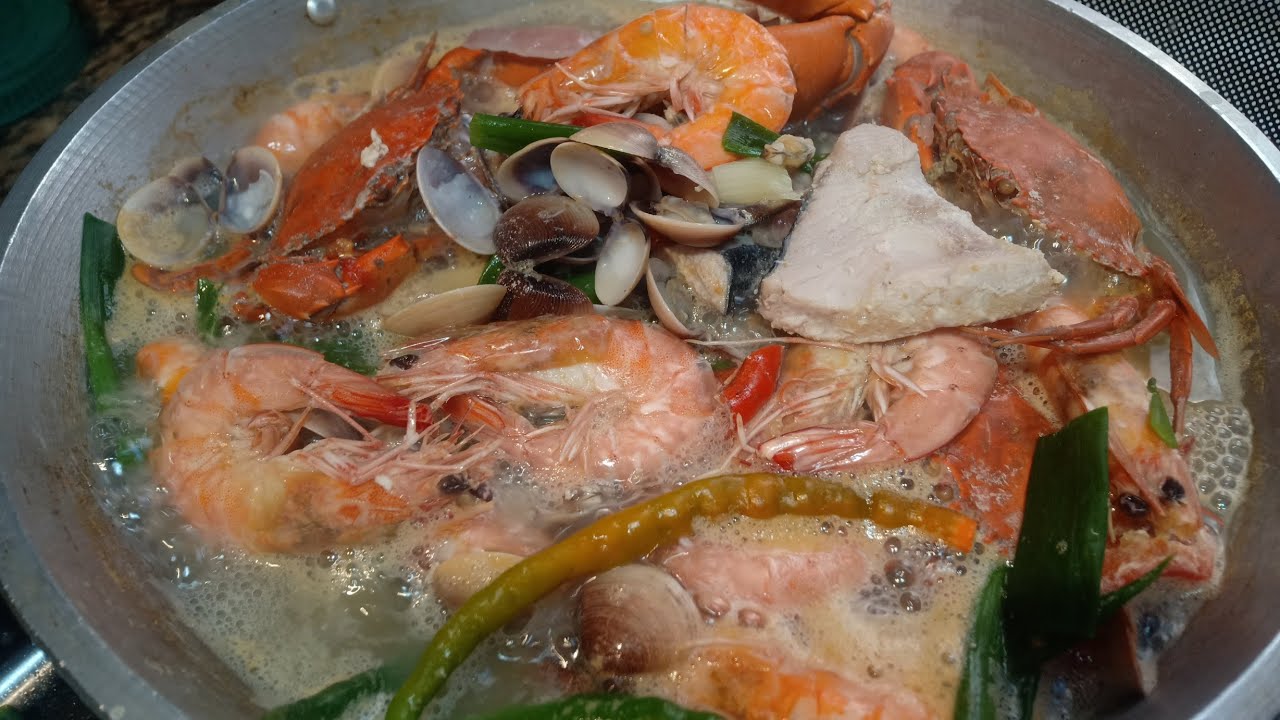 Easy Mixed Seafoods at sobrang malinamnam | Mama Mer Kusina - YouTube
