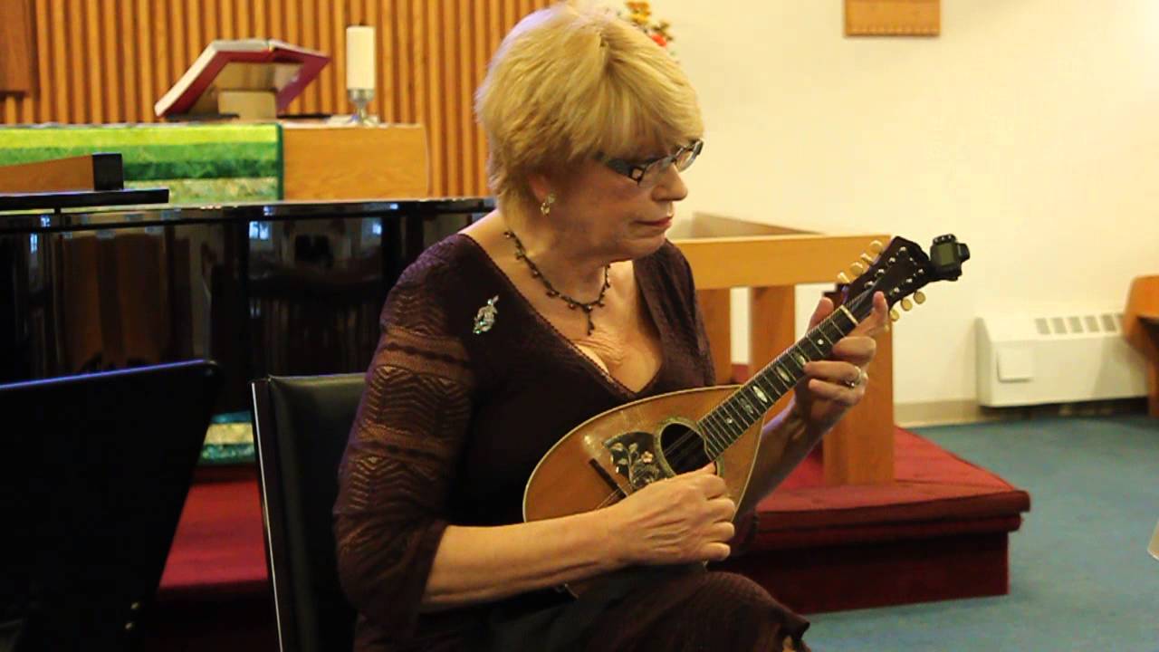 Joyce Balint, mandolin - YouTube