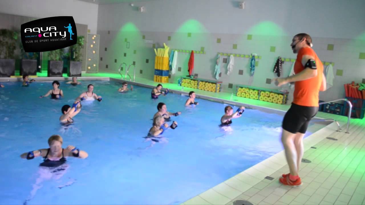 Aqua Boxing - YouTube