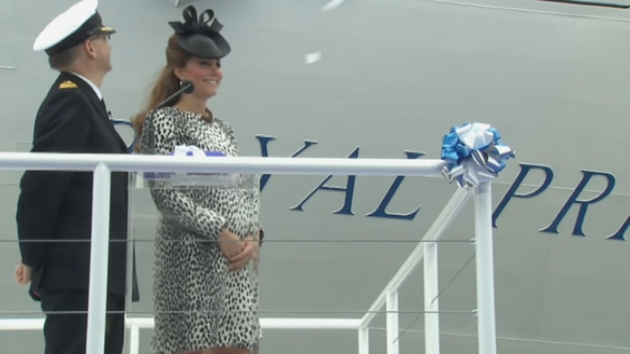 Kate's baby bump: Watch the Duchess of Cambridge's bump grow - YouTube