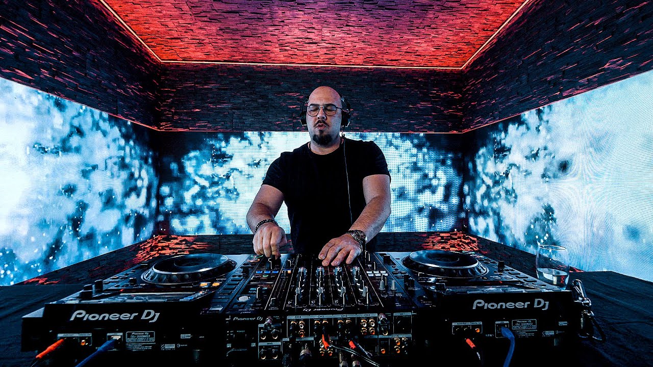 VSNZ BOX :: ANTHIK - YouTube