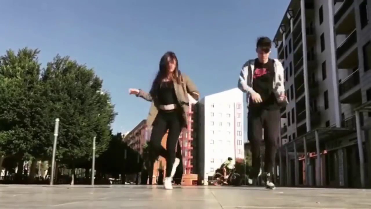 BEST SHUFFLE DANCE OF YOUTUBE ! COUPLE ♥ HD | Cutting Shapes - YouTube