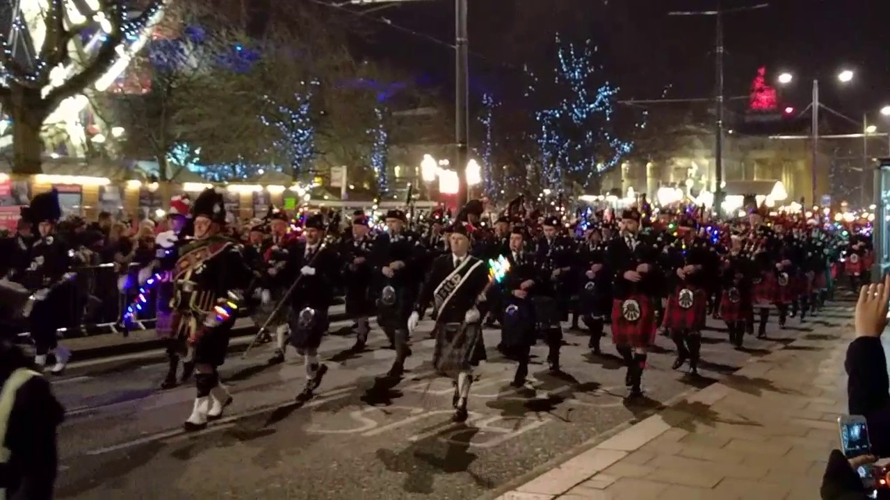 Hogmanay Torchlight Procession 2016 Edinburgh - YouTube