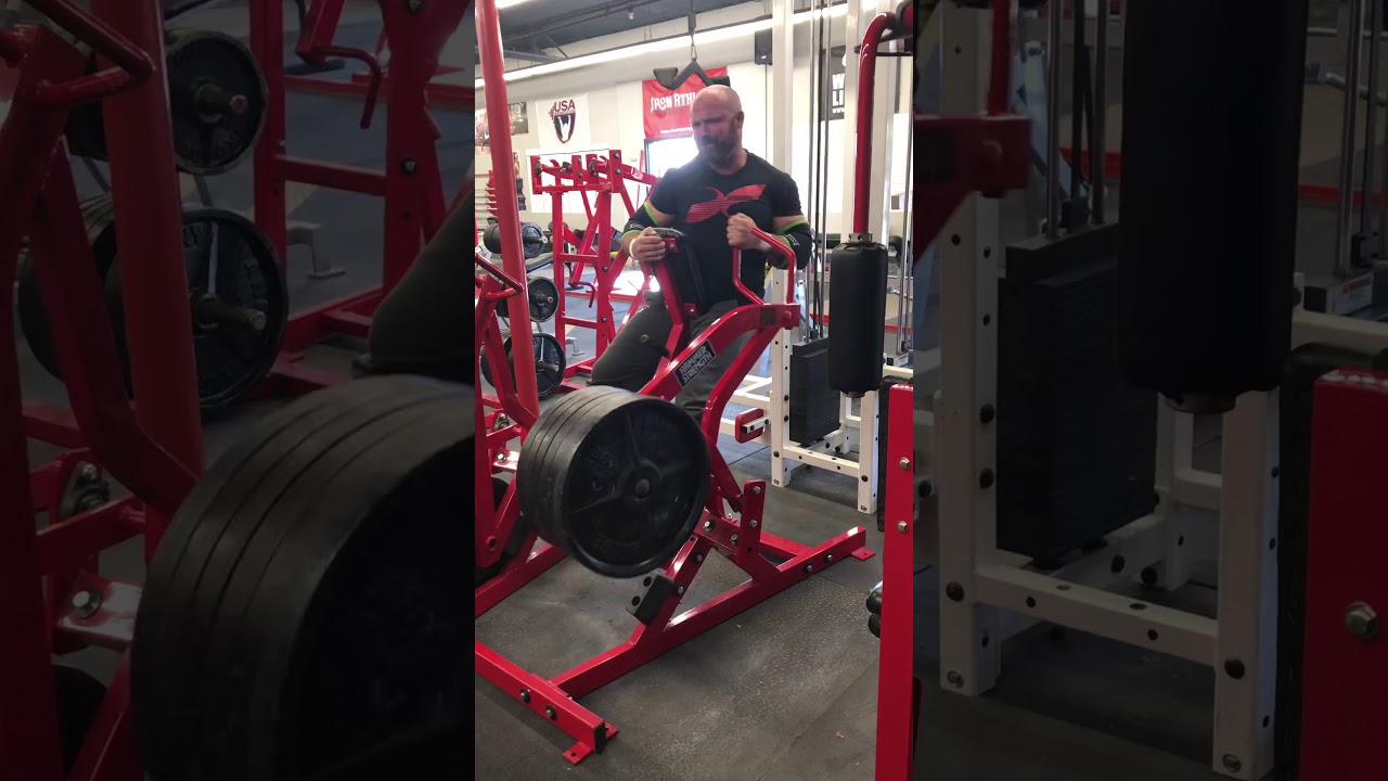 Single-Arm Hammer Strength Row - YouTube