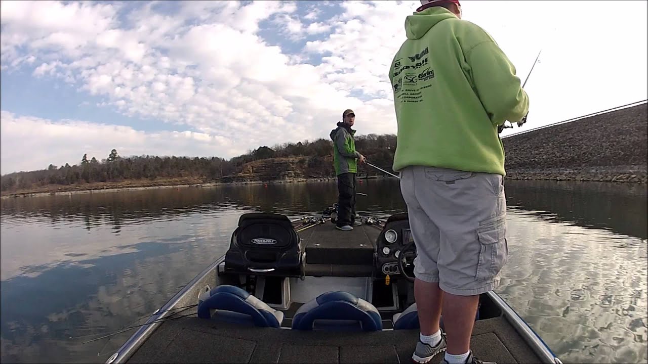 Fishing Lake Tenkiller in February - YouTube