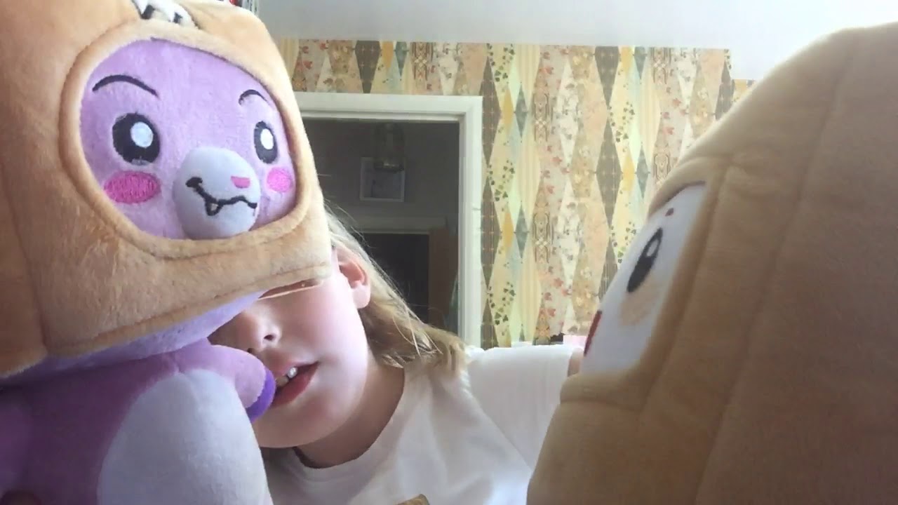 A boxy and foxy cartoon.....#lankyboxworld - YouTube