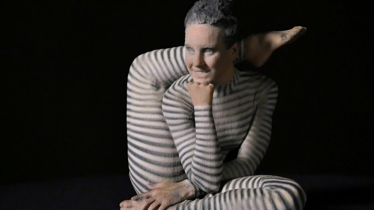 1MMI Extra: 3D Contortion Model - YouTube