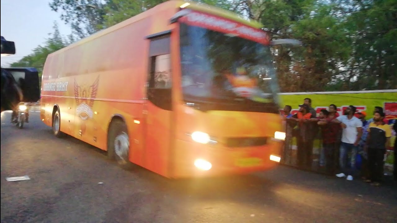 Convoy of IPL Team SUNRISERS HYDERABAD - YouTube