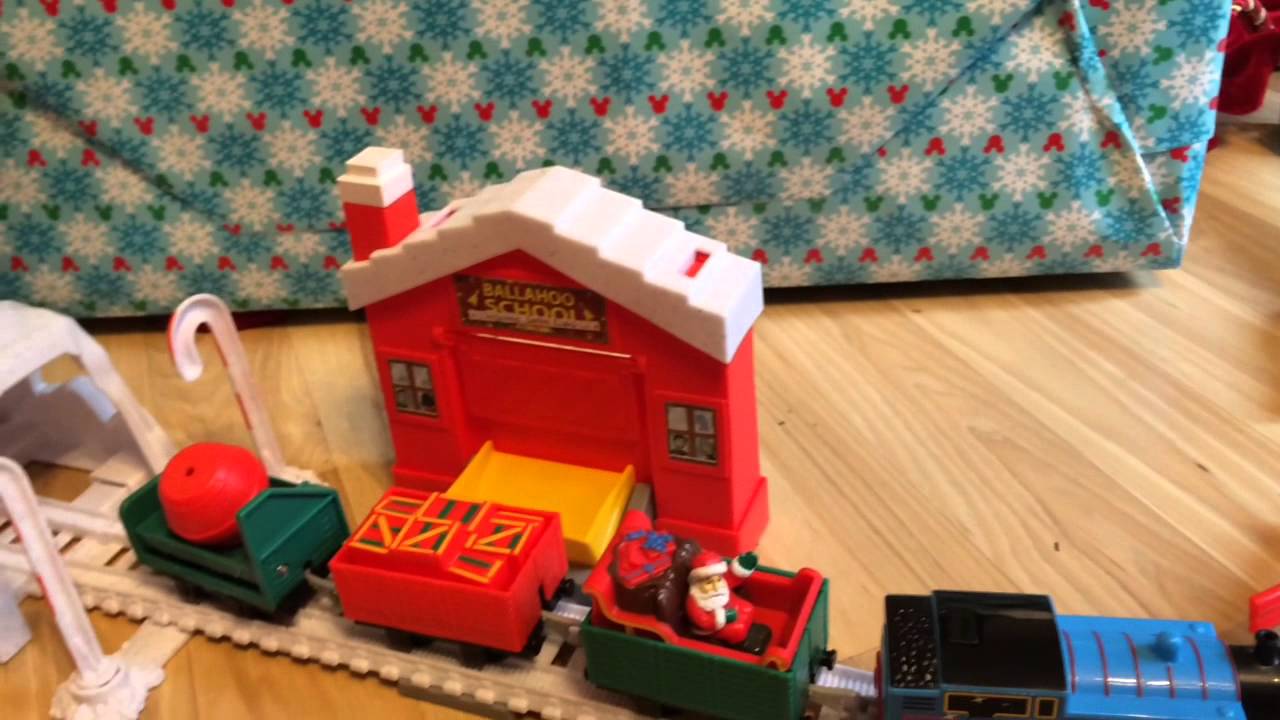 Thomas Holiday Cargo Delivery Trackmaster Train Set Review - YouTube