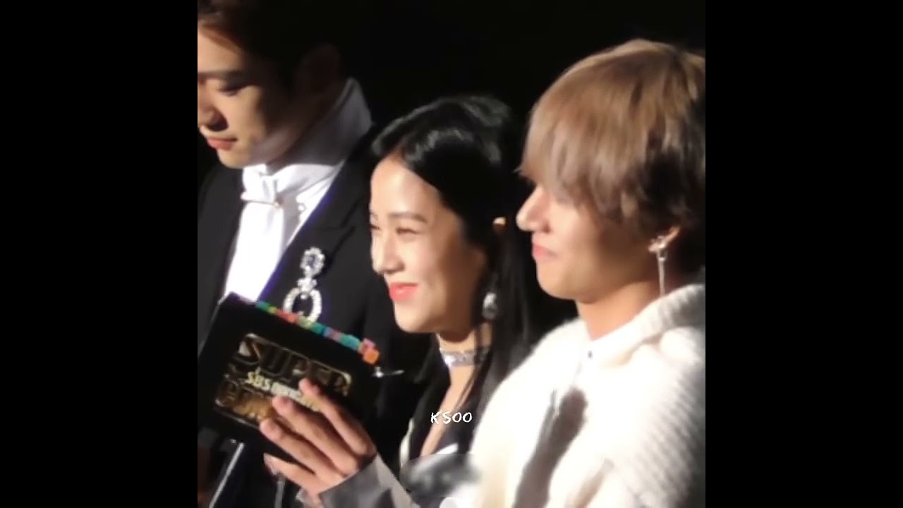 Vsoo cute blushing moments 😍😳🤭 #jisoo #kimtaehyung #vsoo #taesoo - YouTube