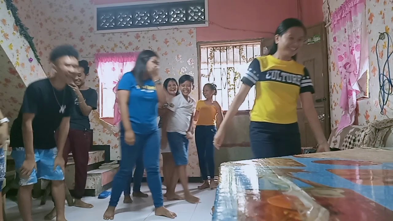 Group Yourself Game - YouTube