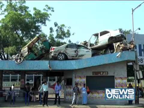 Ahmedabad paldi bus stop become scrap market - YouTube