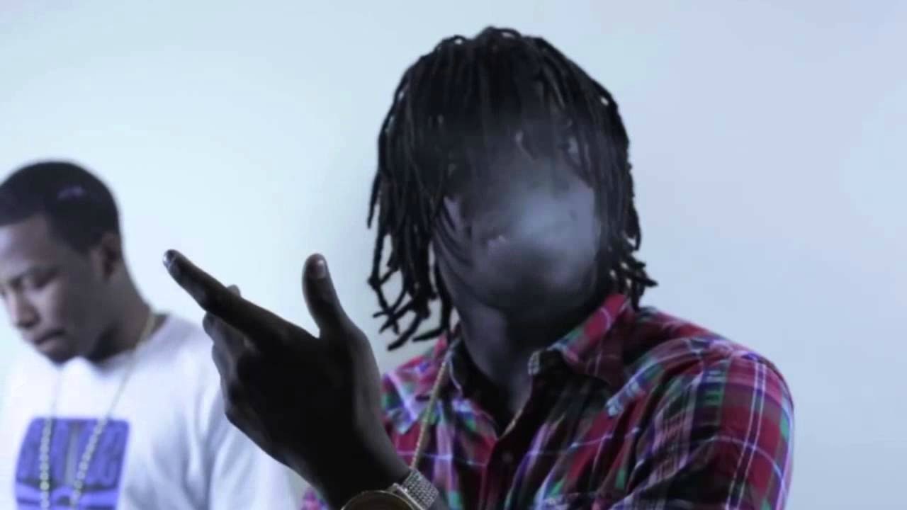 Chief Keef & Glo Gang Fight In Las Vegas! Tadoe Knocks Out Man - YouTube