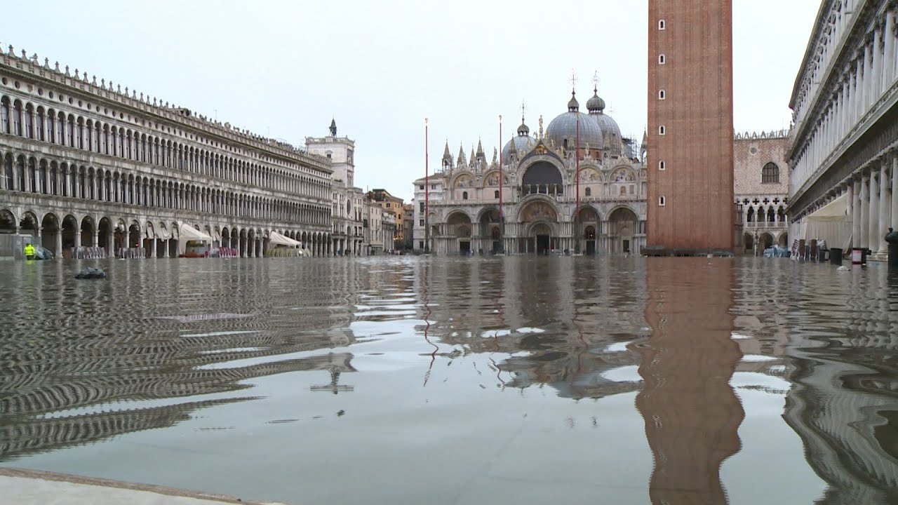 Venise inondée par une "acqua alta" historique | AFP Images - YouTube