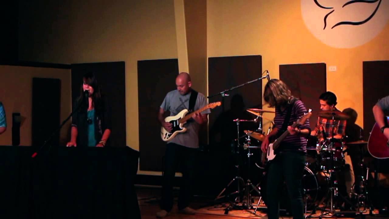 Isaiah 6 CCW Worship Band w/Chelsea Ritter - YouTube