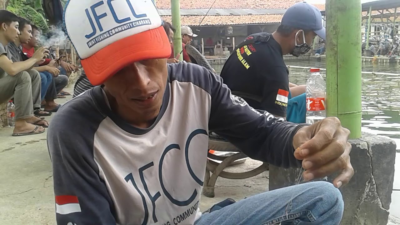 JOKI Jadi kenek Pemancingan Telaga Hilal Ciberum Jababeka - YouTube