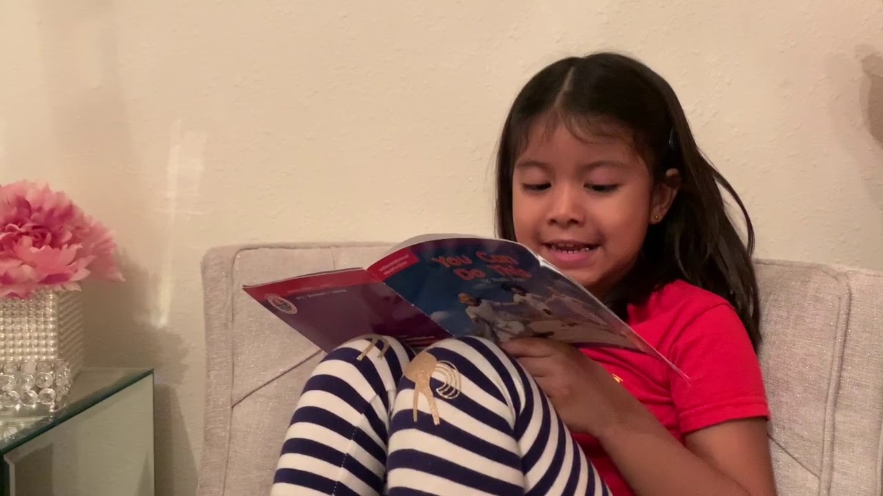 BELLA READS BOOKS in READING CHALLENGE - YouTube