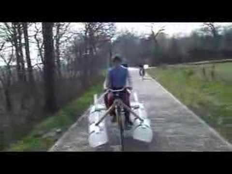 AmfibieFiets - YouTube