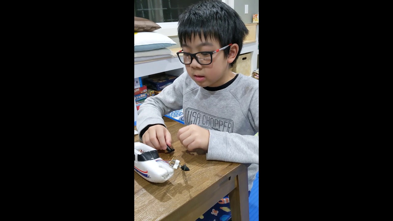 Fix a broken RC airplane Part1 - YouTube