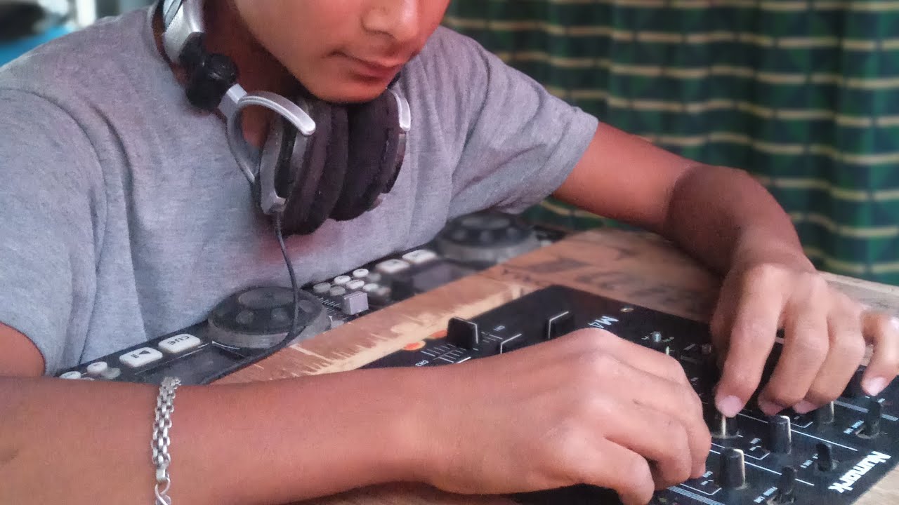 #dj operator small boy#dj #ytshorts - YouTube