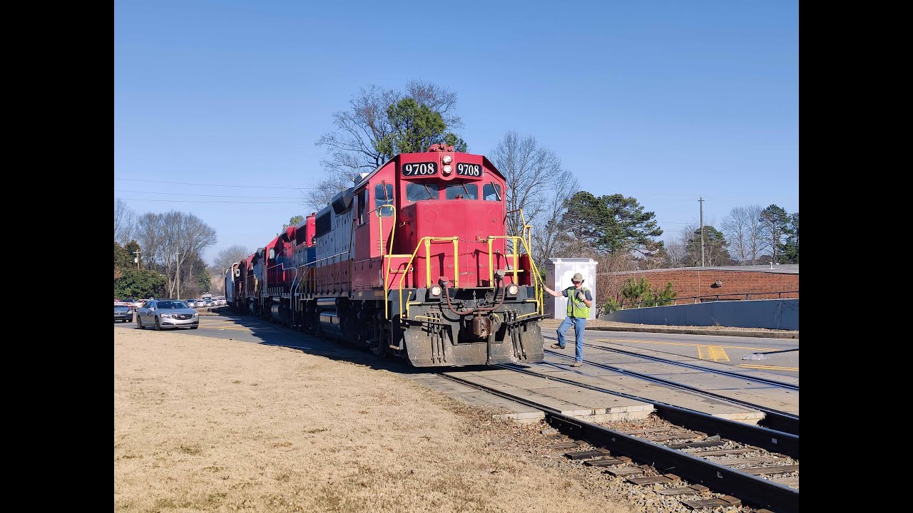 Railfanning and Switching at the Georgia Northeastern Railroad - YouTube