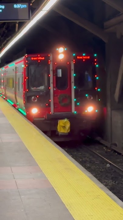 Metro North Holiday M8 Train arrives into Grand Central Terminal - YouTube