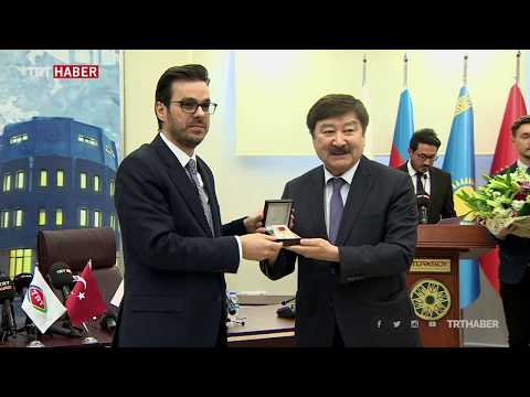 TÜRKSOY'dan TRT'ye Cengiz Aytmatov madalyası