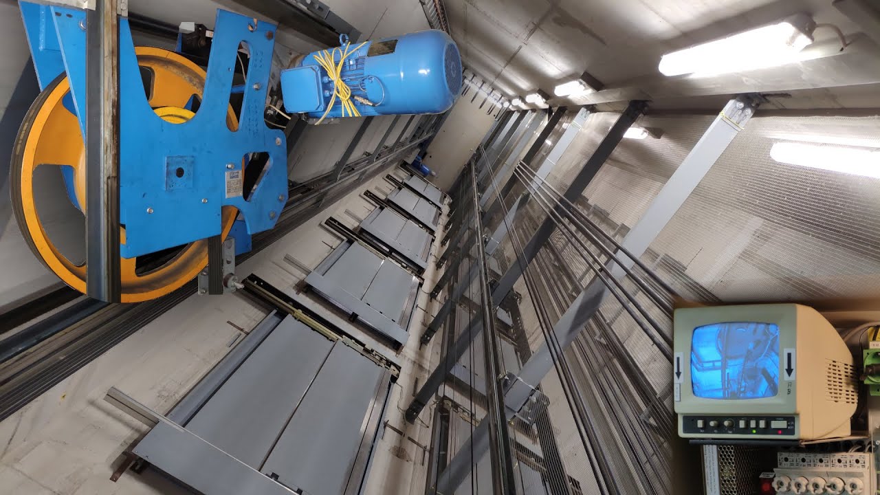 2 VERY SPECIAL OSMA FUTURA MRL Lifts in Düsseldorf, Germany - YouTube