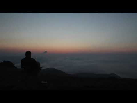 Oğuz Atay- Kocaman Bir Beklentiyiz Albayım