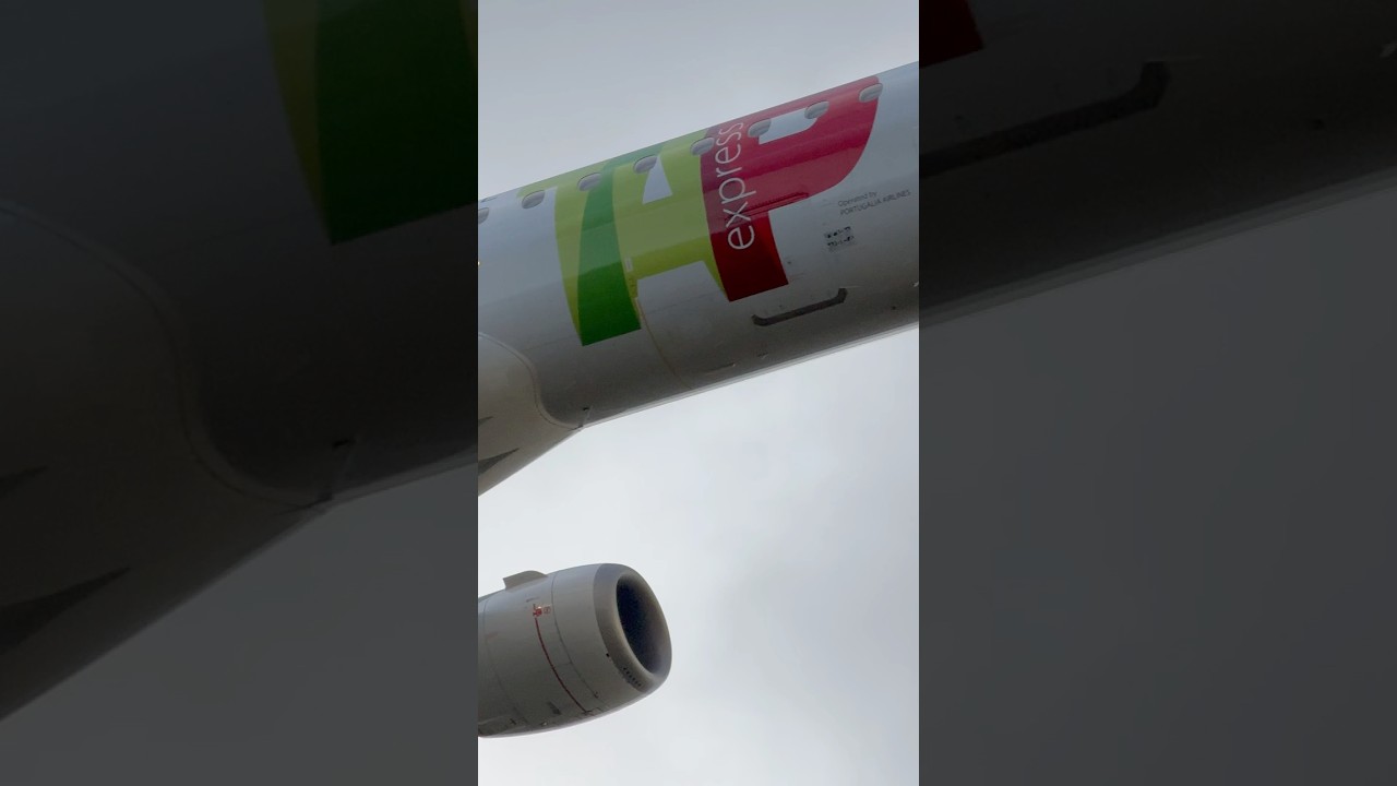 TAP AIR E195 LANDING @ MAN #planeztv #embraer #E195 #TAP # ...