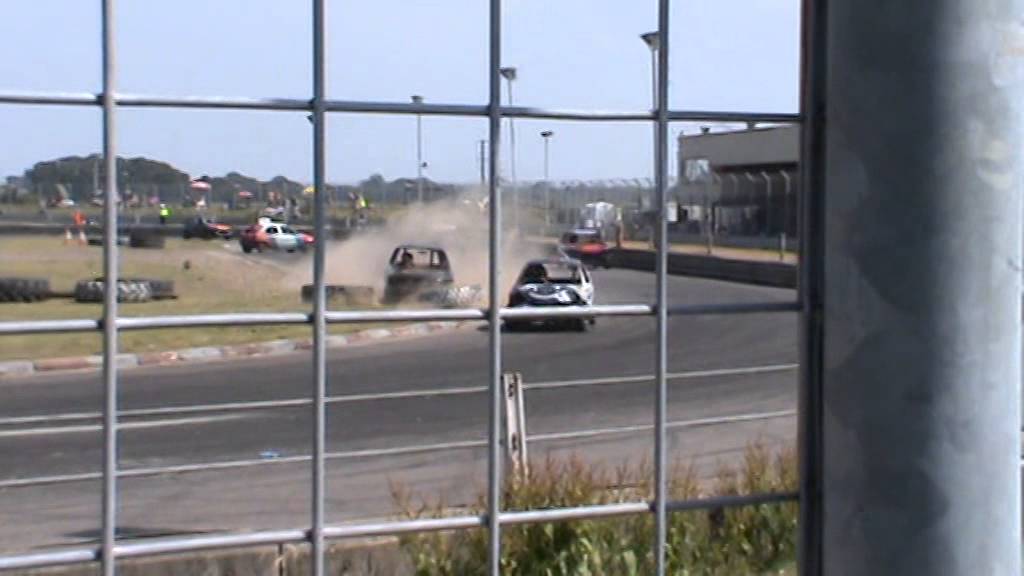 7/17 Swaffham Raceway 7/7/13 Junior Bangers Heat 2 - YouTube