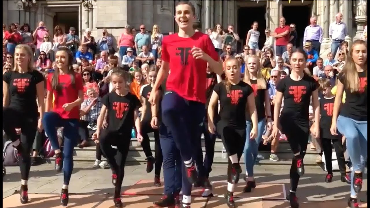 Amazing Reactions to these Irish Dancers at Fleadh Cheoil Drogheda ...