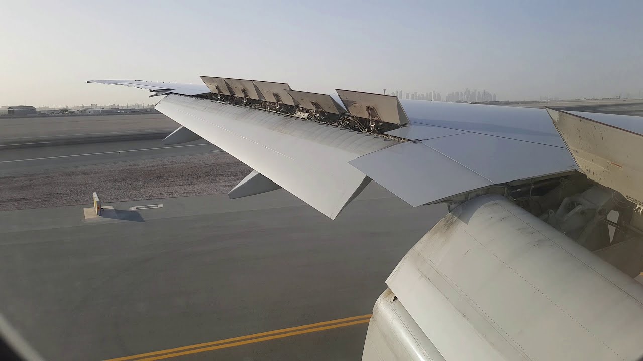 Qatar Airways Landing in Doha | Boeing 777-300ER | Miami to Doha | QR ...