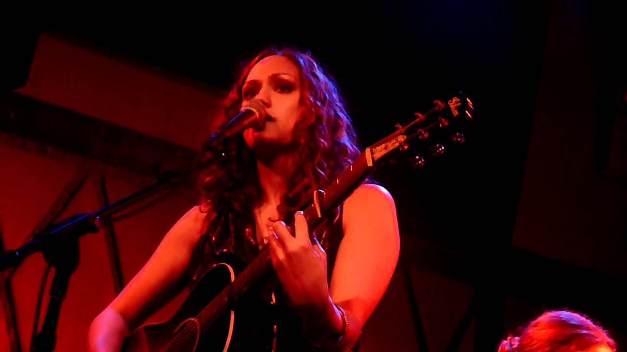 Allie Moss - Leave It All Behind - YouTube