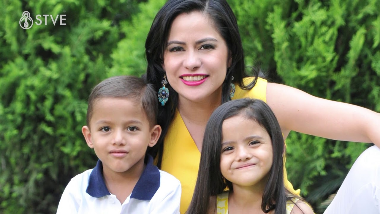 La Clave del Éxito: Lizzeth Villatoro Flores - YouTube