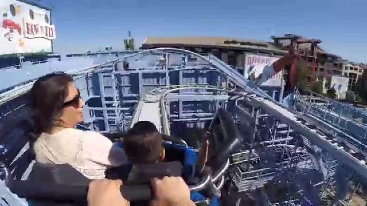 GOOFY'S FLYING SCHOOL POV DISNEYLAND - YouTube