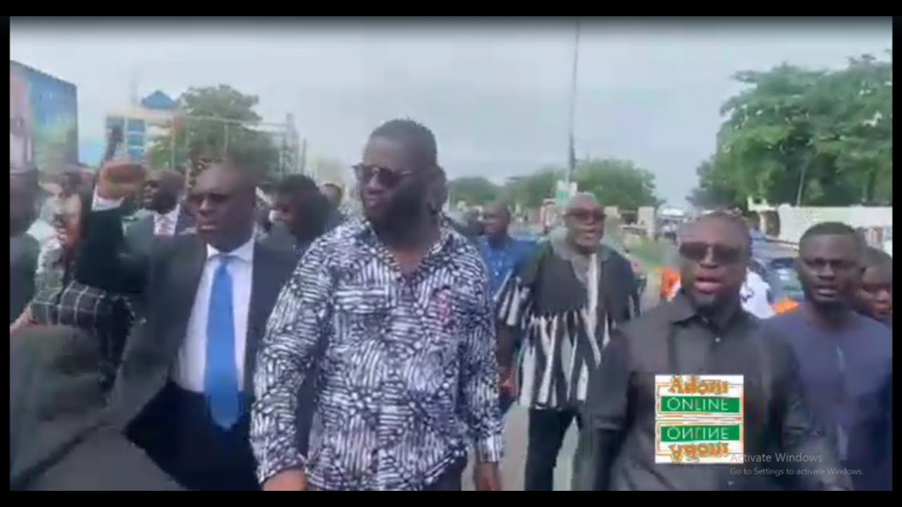 Minority storms EOCO over Wontumi's detention - YouTube