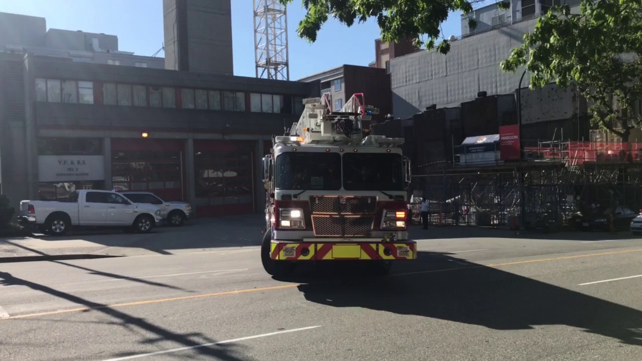Vancouver Fire Engine 2 & Ladder 2 (Spare) Responding - YouTube