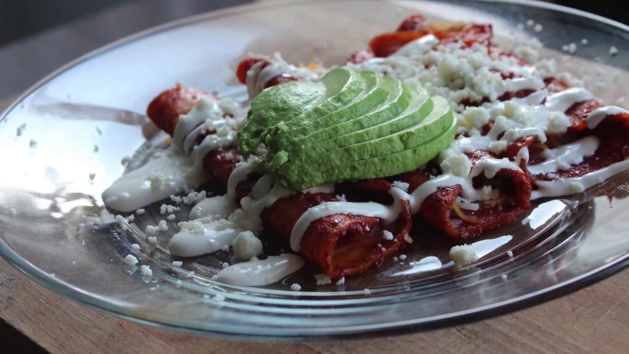 How To: Make Red Enchiladas w/ Cheese (Rojos) - YouTube