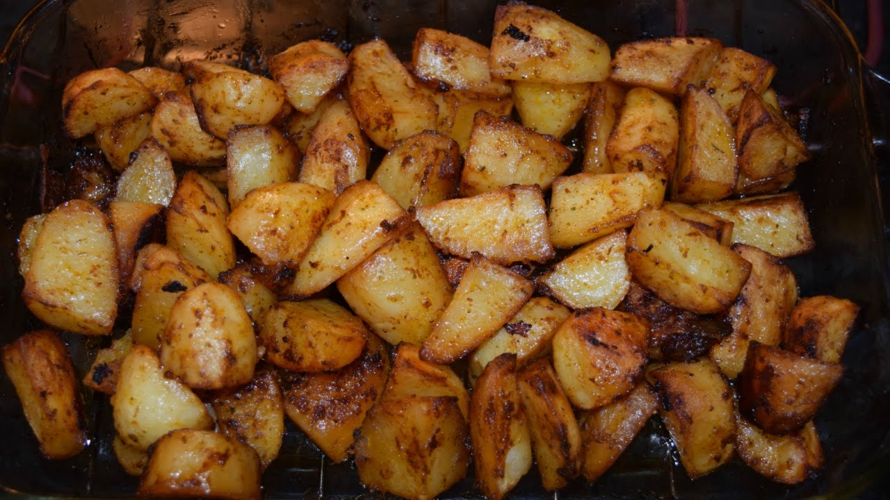 Chipotle Oven Roasted Potatoes | Roast Potatoes with Garlic & Parsley ...