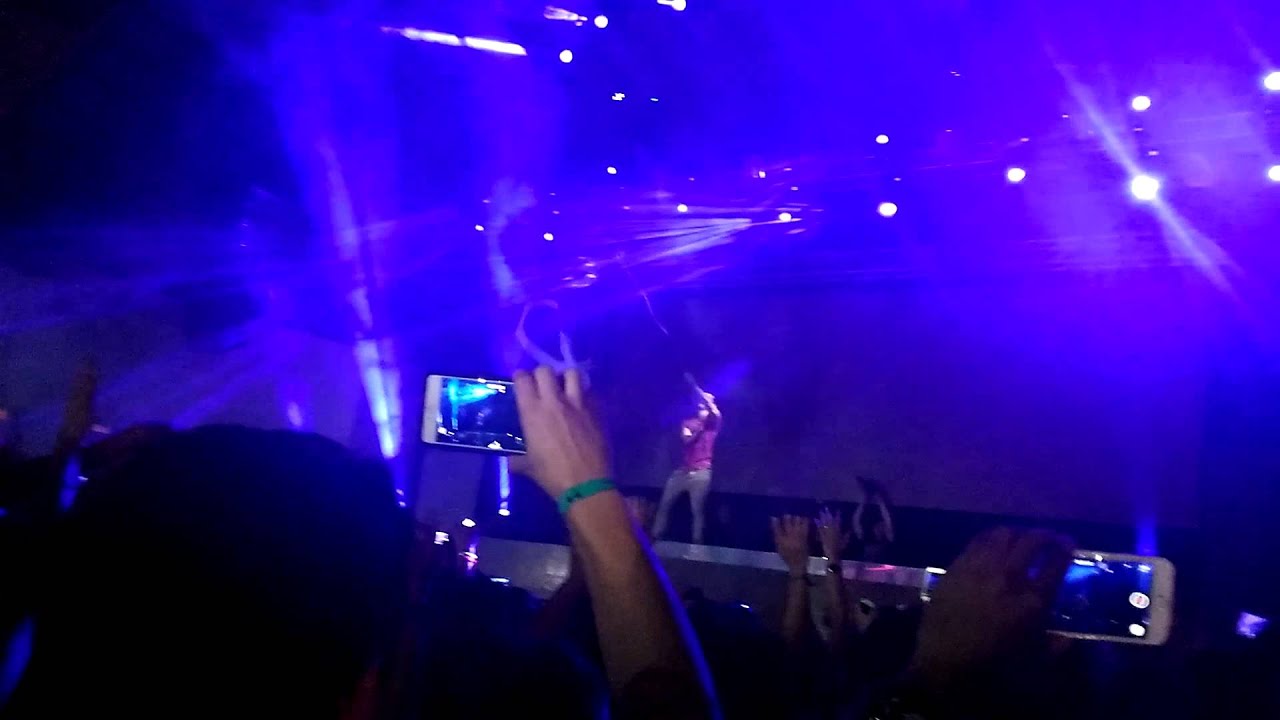 Steve Aoki 2015 @ Palace Pool - YouTube