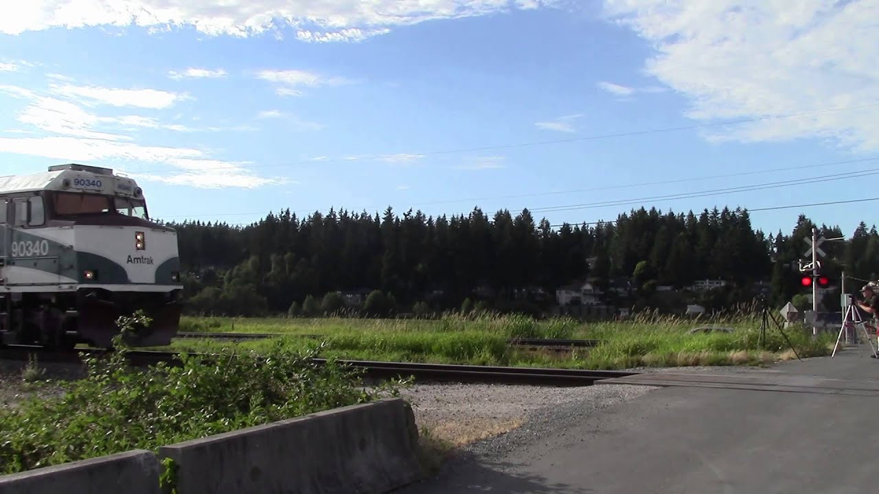 Amtrak Cascades 517 (Passenger) @ Colebrook BC Canada 27JUN15 NPCU ...