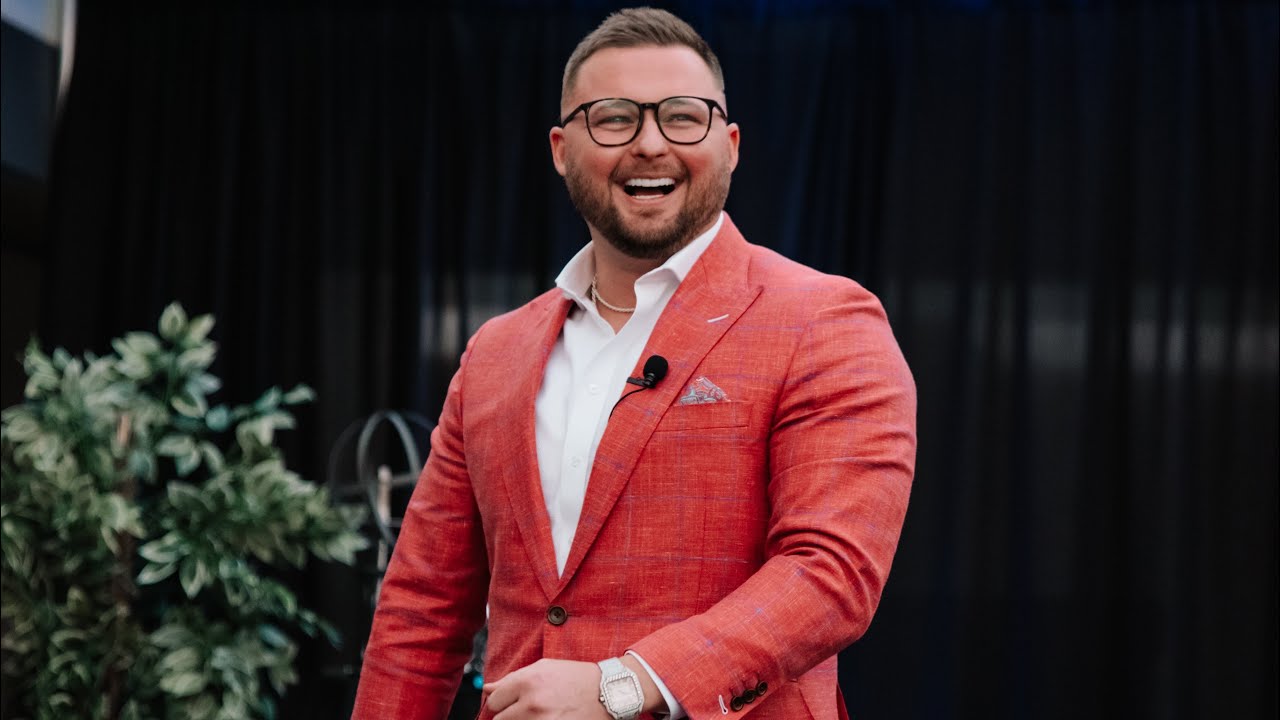 Meet Eric McNeil - YouTube