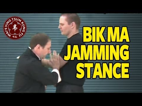 USE JAMMING STANCE TO FORCE YOUR WAY PAST YOUR OPPONENT'S DEFENSES ...